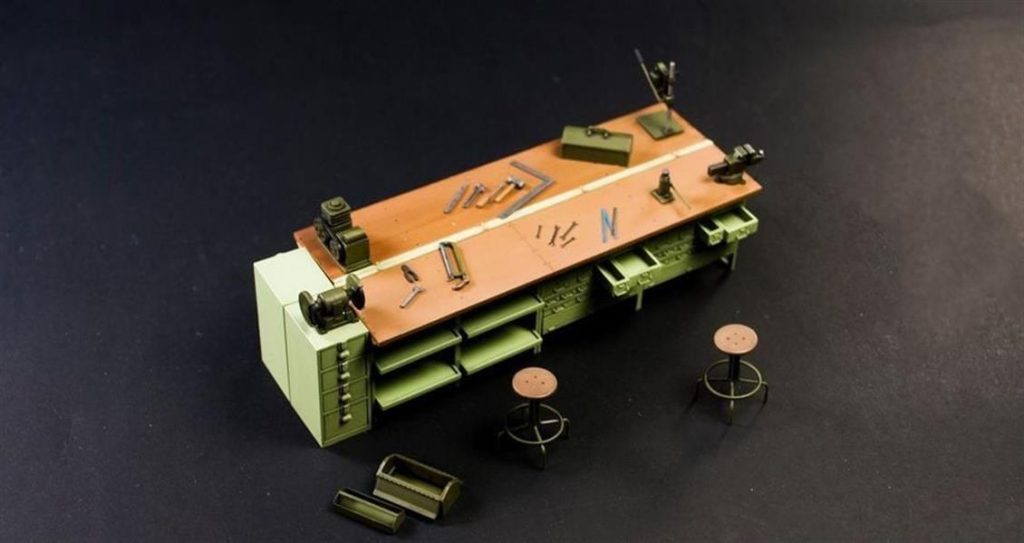 1/35 US Army Workbench & Tool Set Maketi, AFV Club AF35302 - Hobis